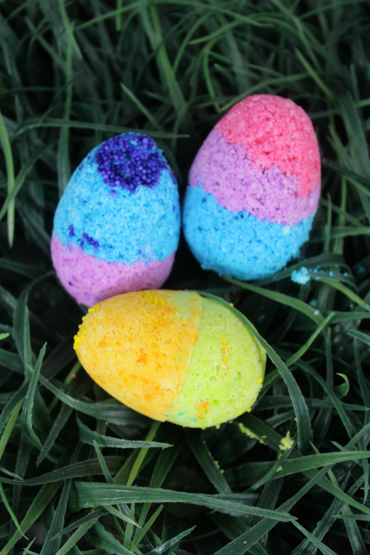 Easter Egg Bath Bombs Tutorial - April Golightly