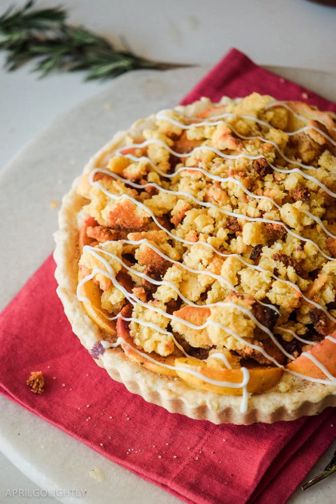 Apple Cinnamon Buns Pie - April Golightly