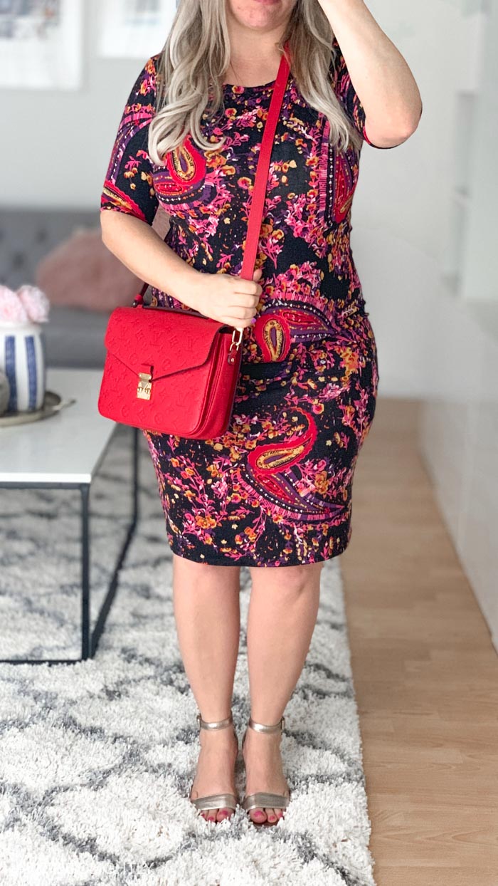 20 Red Bag Outfit Ideas: Put Your Best Face Forward