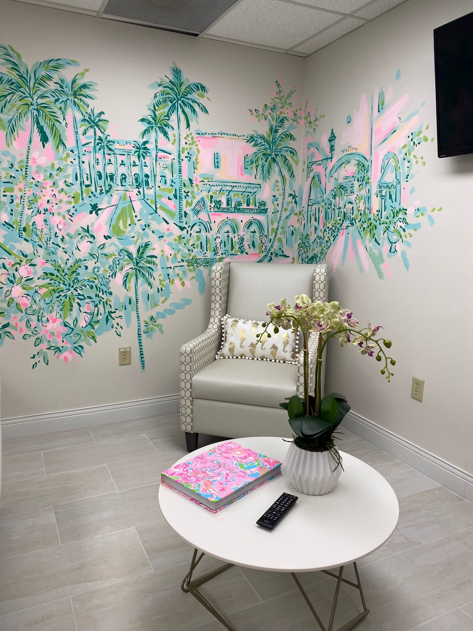Lilly Pulitzer Birthing Suites at Good Samaritan Medical Center - April ...